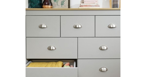 Modern Lancaster Grey Oak Veneer Merchants 7 Drawer Chest